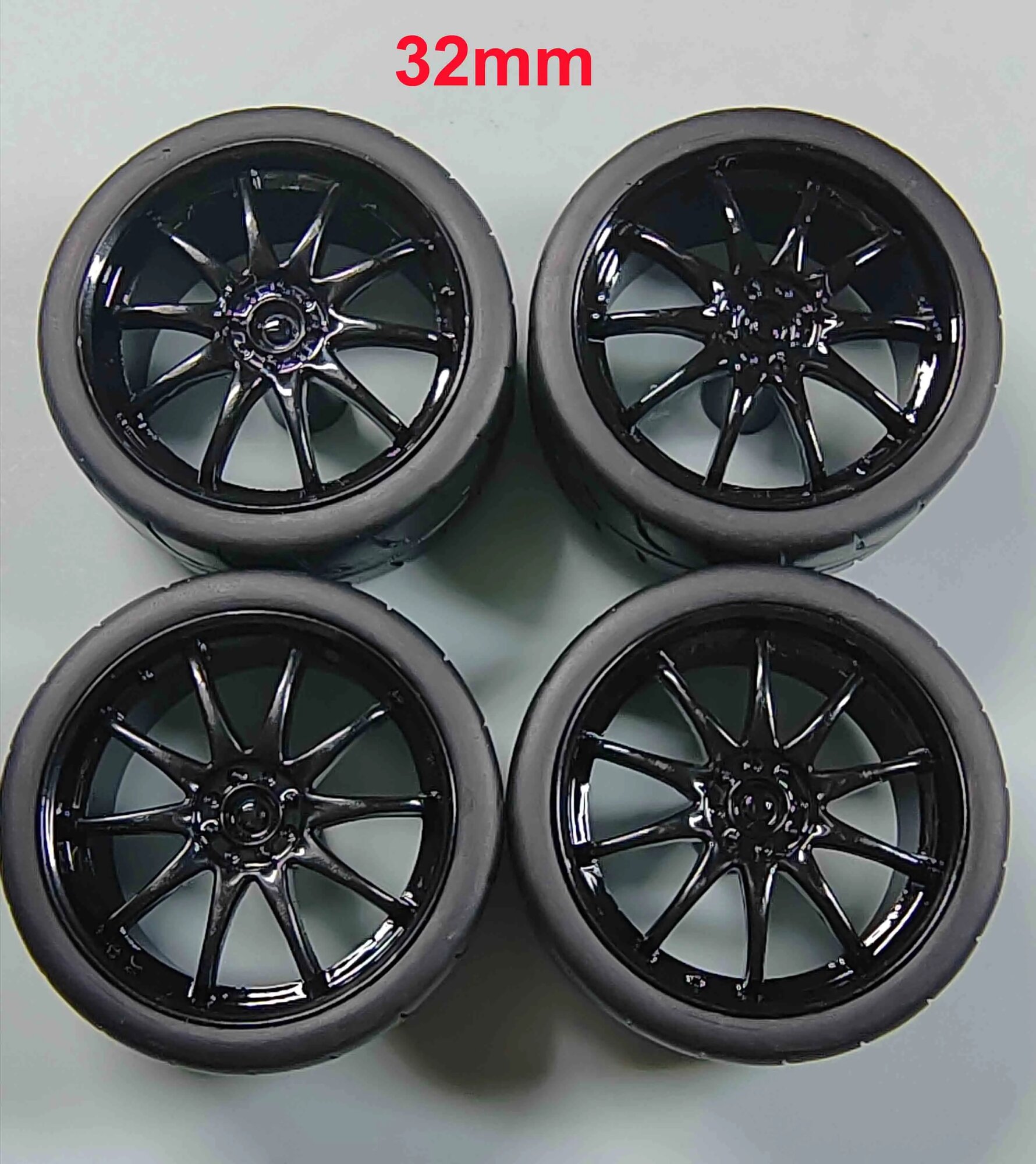 Колеса Reachon 1/18, 32mm, черные, глянцевые