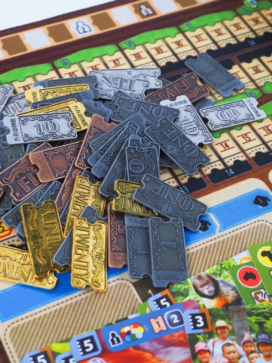 Настольная игра: стратегическая карточная игра для 1–4 игроков, партия 90–150 минут