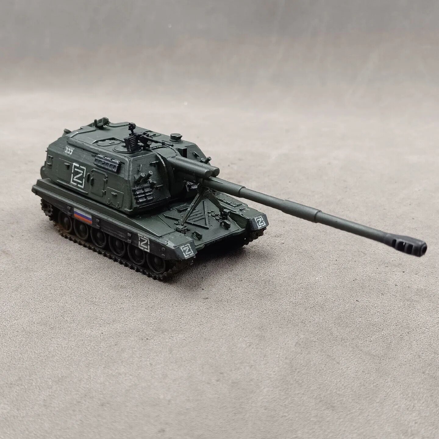 Модель гаубицы 2С19 1/72 пластиковая
