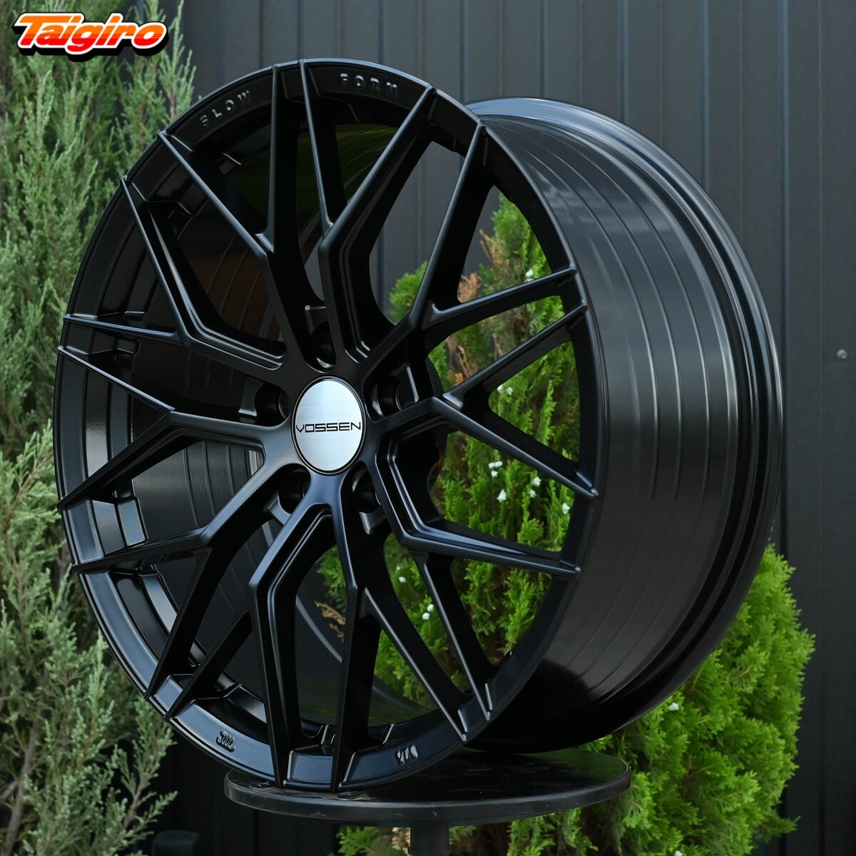 Комплект литых дисков R18 Vossen 3323 Стиль 8.0J ET38 5*114.3 Черный (F096)