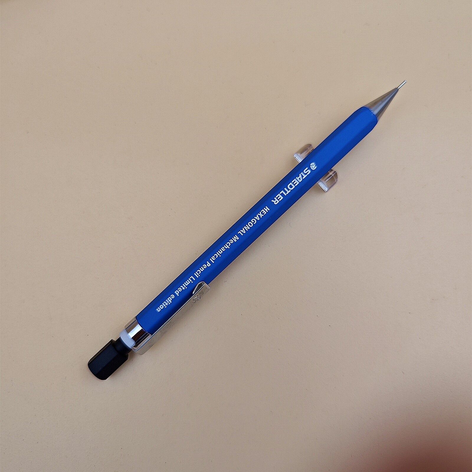 STAEDTLER 925 77 карандаш механический шестигранный бионический металлический для рисования и учёбы 0.5 мм, Лимитированный набор синяя 0.5 ручка / HB