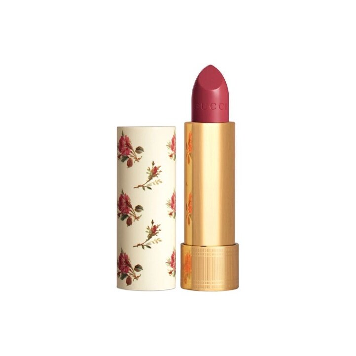 Помада GUCCI Pouring color