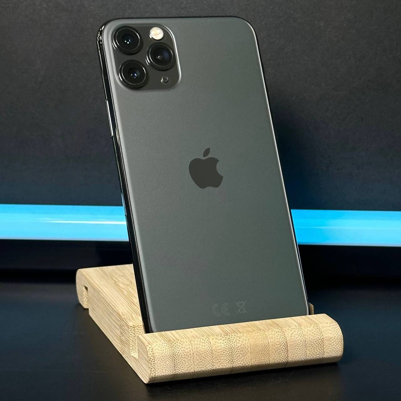 Смартфон Apple IPhone 11 Pro 256 ГБ, nano-SIM + eSIM, черный