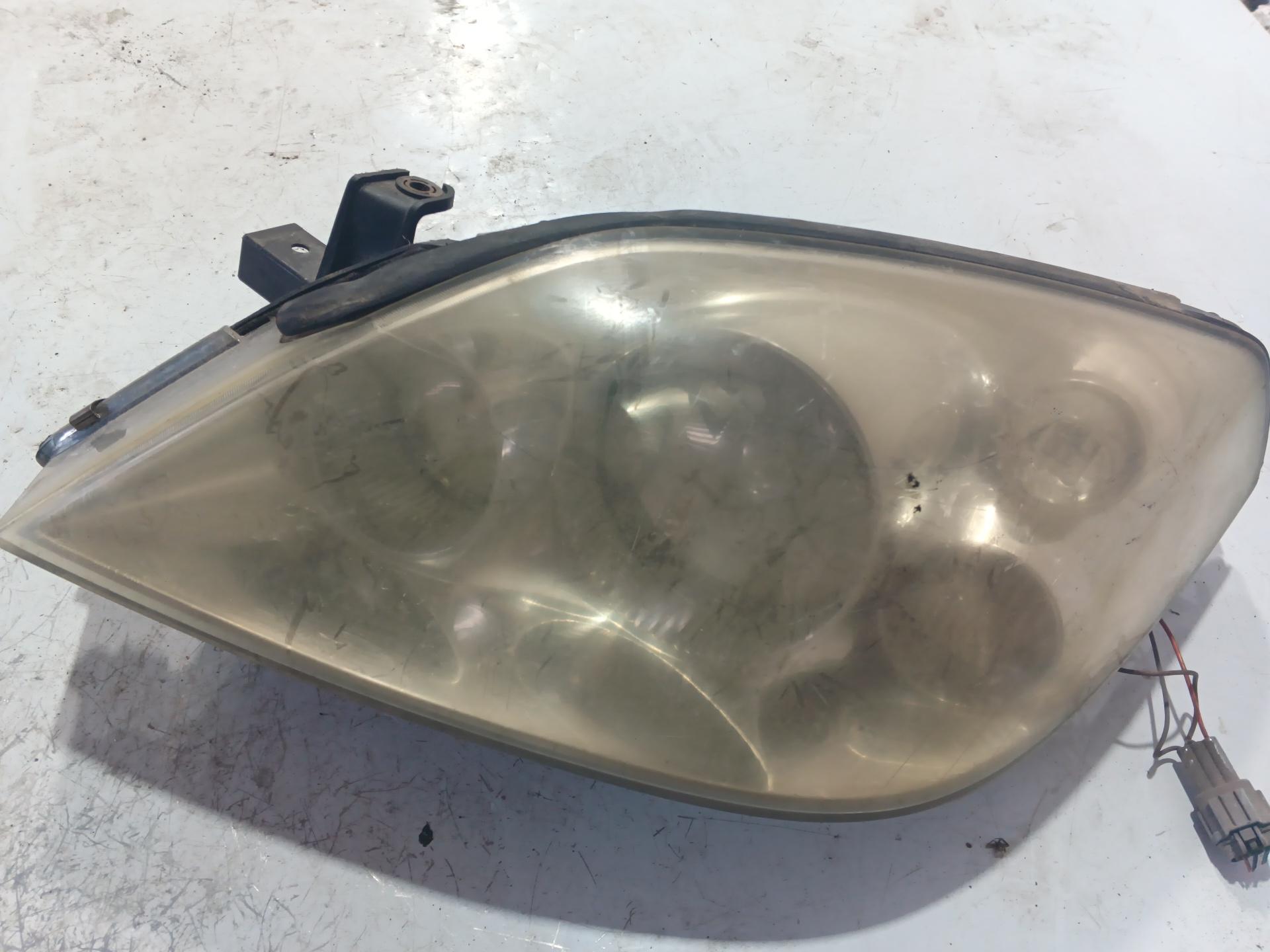 Фара левая Nissan Primera P12 (2001 - 2008) 26060AU800