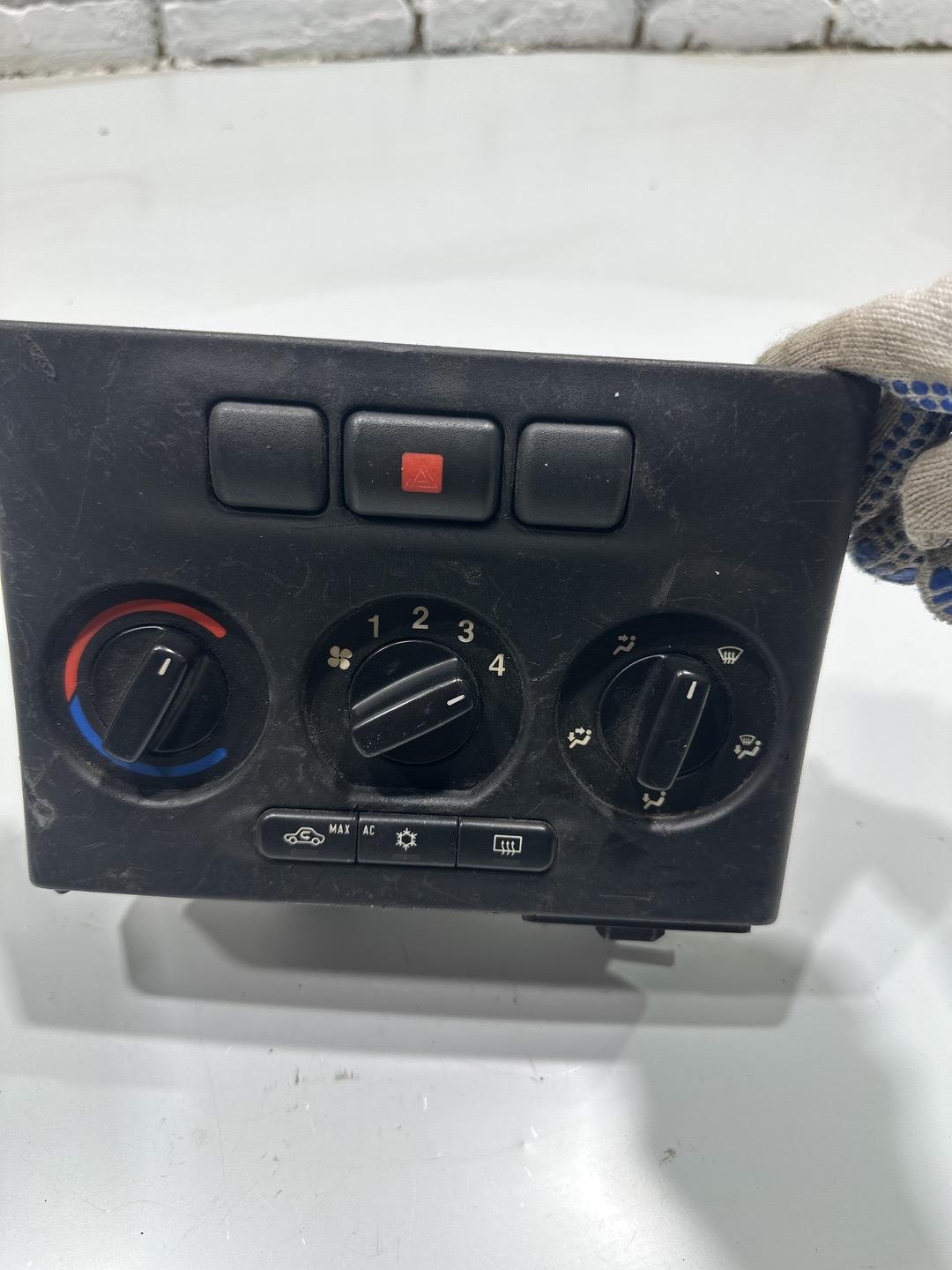 Блок управления печки/климат-контроля Opel Zafira A (1999 - 2003) 612698