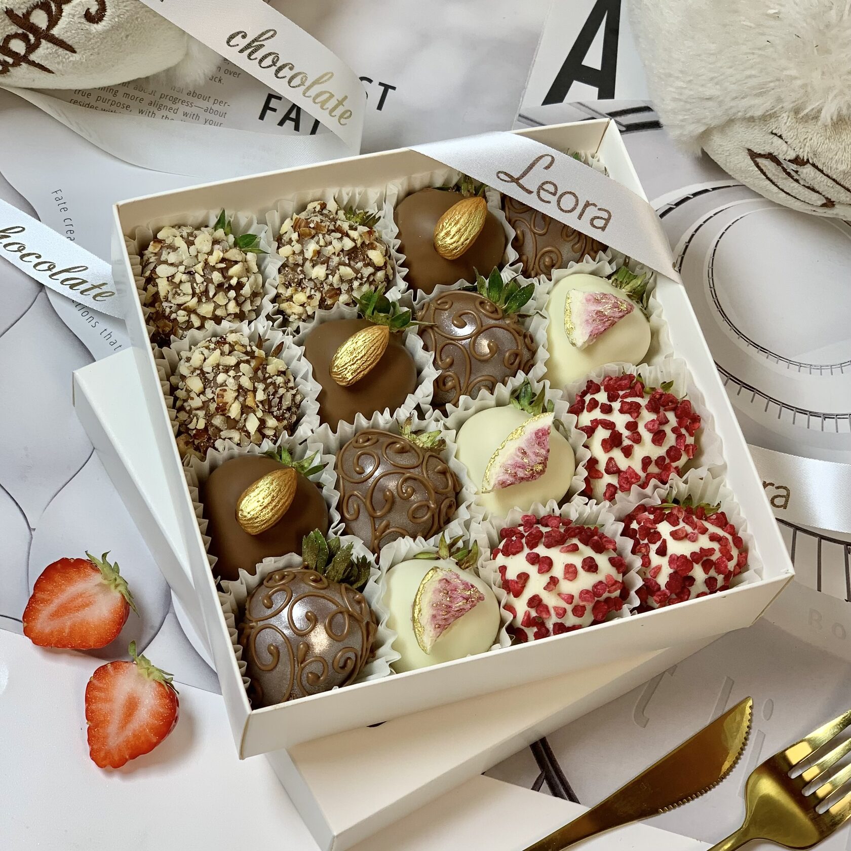 Клубника в шоколаде 9–16 шт. Бельгийский шоколад Callebaut. Подарочный набор 5609