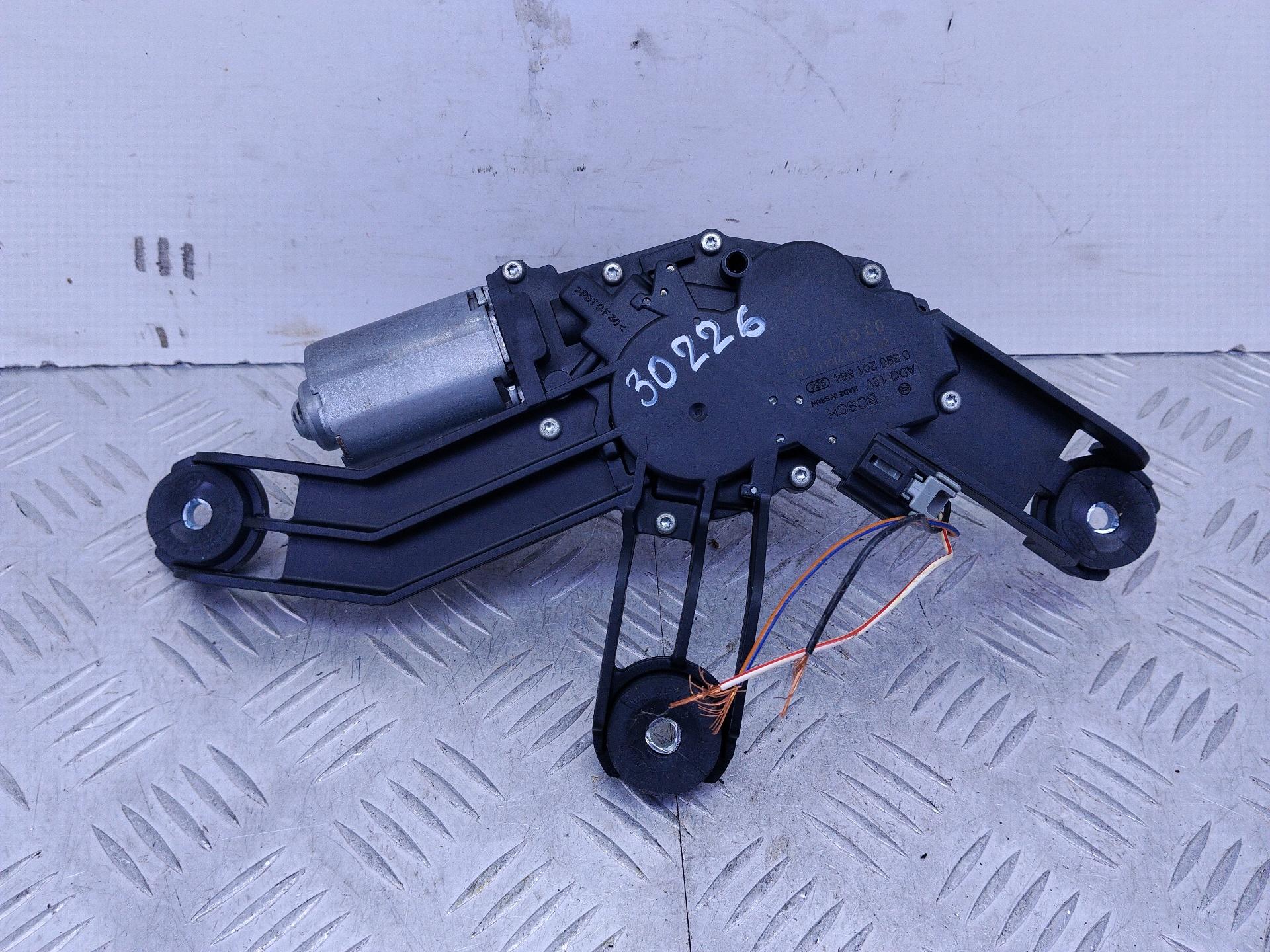 Моторчик заднего стеклоочистителя (дворника) Ford Mondeo 3 2003 0390201584