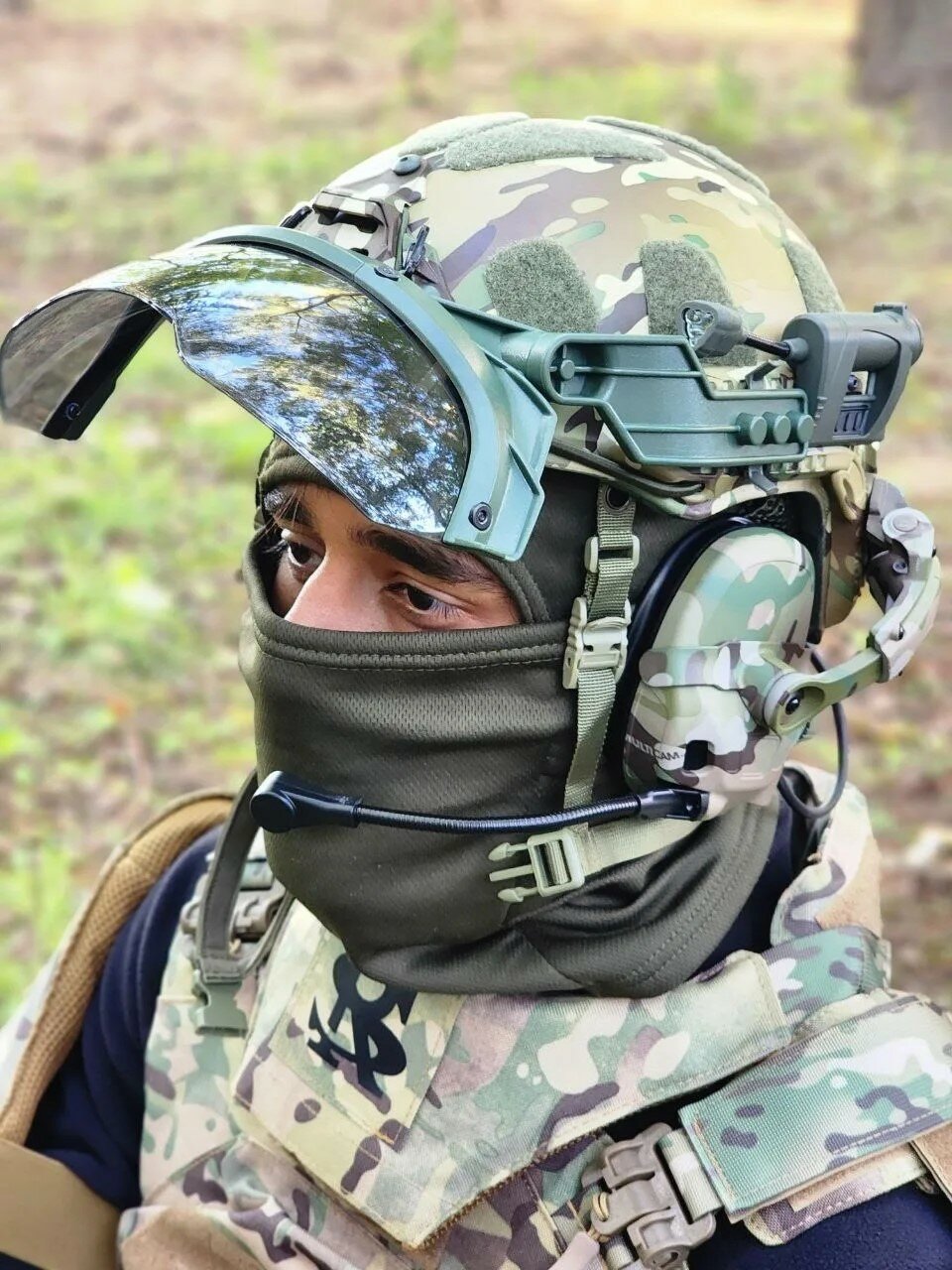 Шлем Без Пе (L) Мультикам + Наушники Акт Gen6 Мультикам