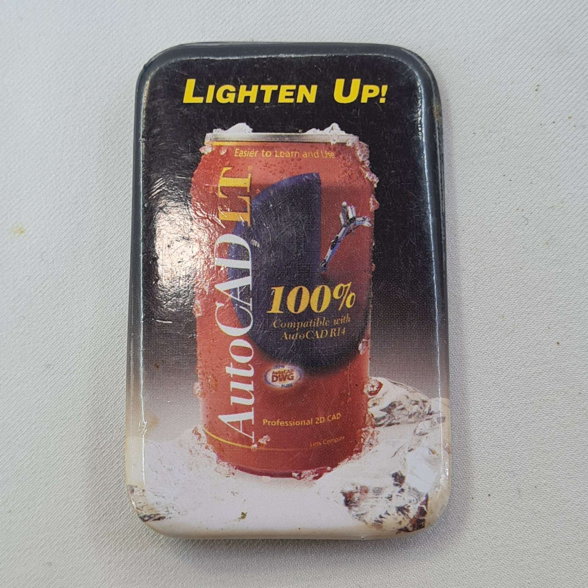 Значок СССР. Lighten Up, AutoCAD LT, компьютерная программа, мышь. Винтажный значек.