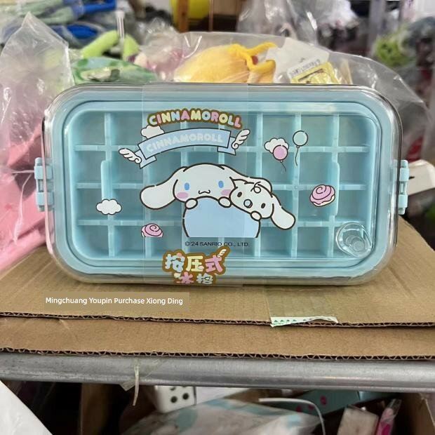 Формочка для льда Miniso Sanrio с механизмом выдавливания, квадратная форма для льда Snoopy Корица Собака