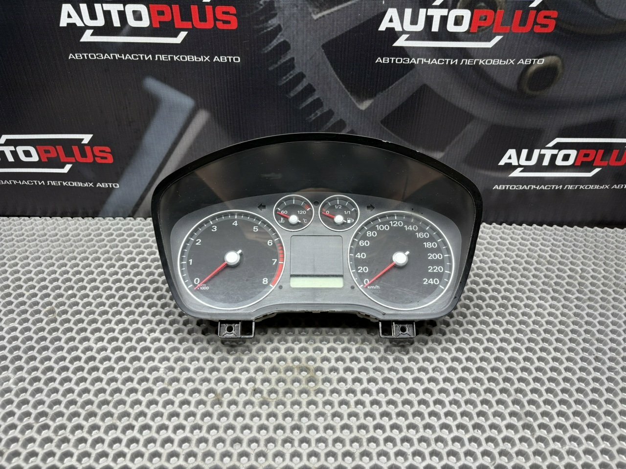 Панель приборов Ford Focus 2007 (1.6 HXDB) Б/У с пробегом Арт. 3M5F-10A855-A