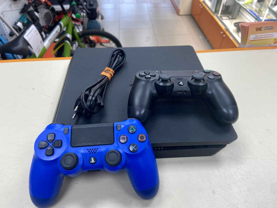 Игровая приставка PlayStation 4 Slim 1TB, 2 геймпада, Б/У, Уценка