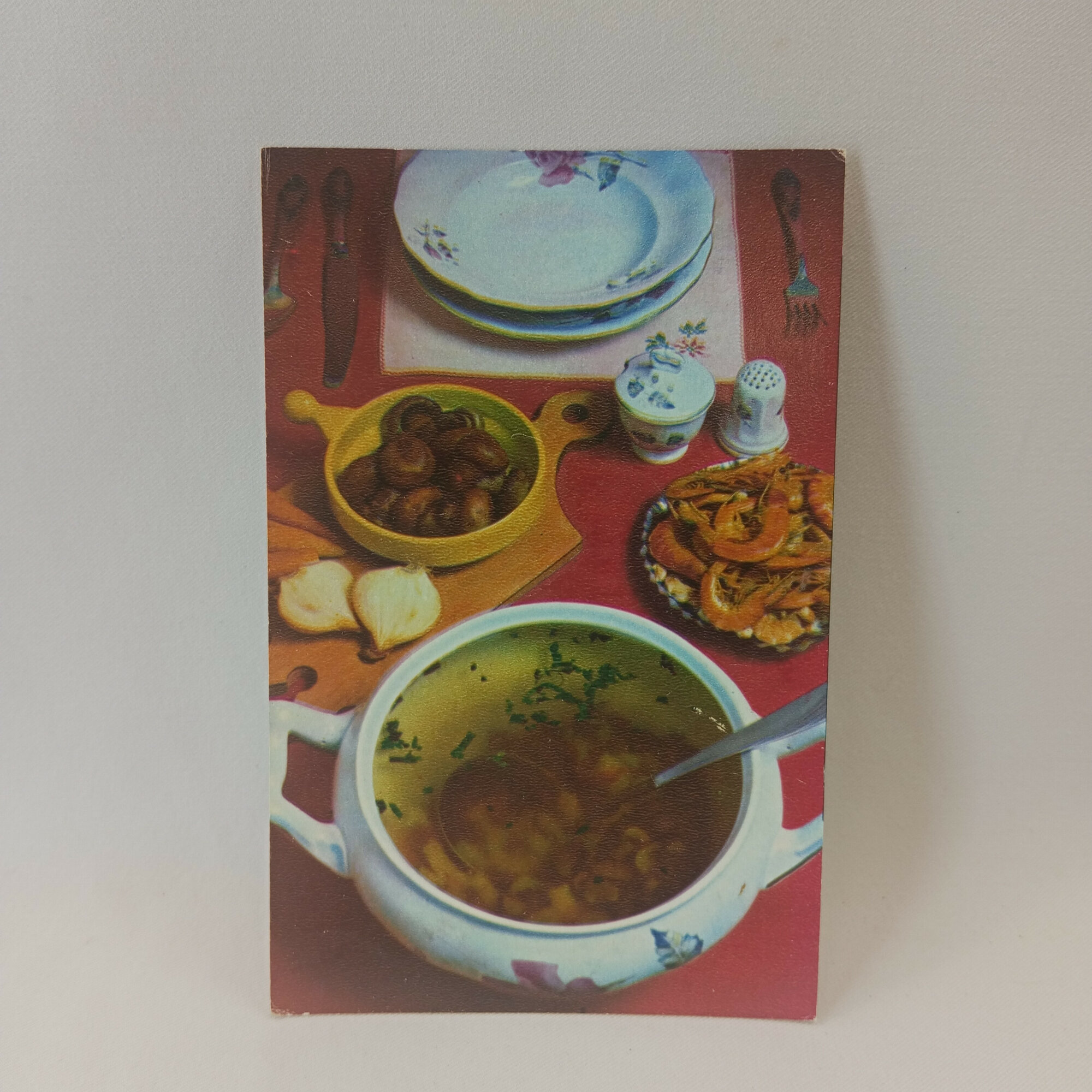 Открытка советская СССР. Кулинария, суп пикантный с креветками, сервировка стола. винтаж