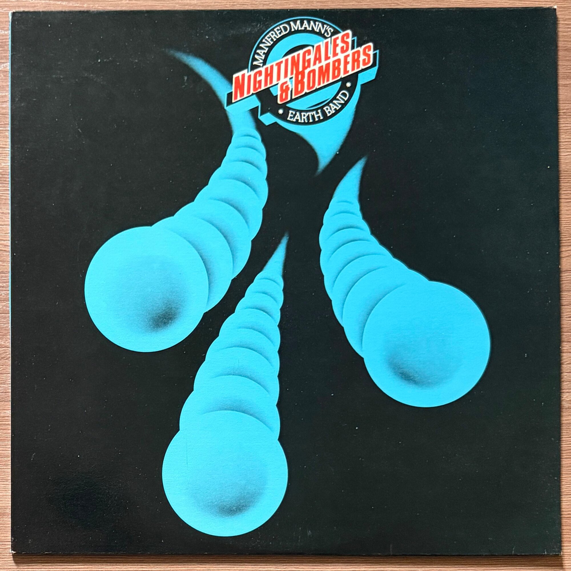 Виниловая пластинка Manfred Mann's Earth Band Nightingales & Bombers (Канада 1975г.)