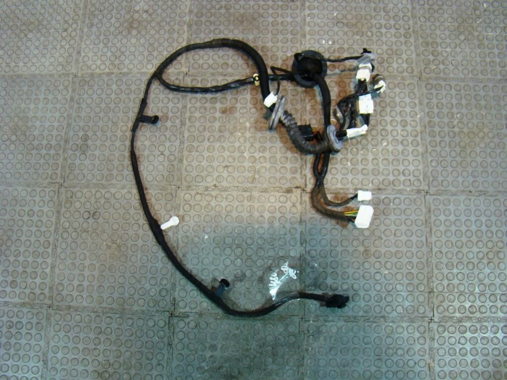 Проводка двери передней левой Nissan Qashqai (J10) 2006-2014 24124JD10B (с пробегом)