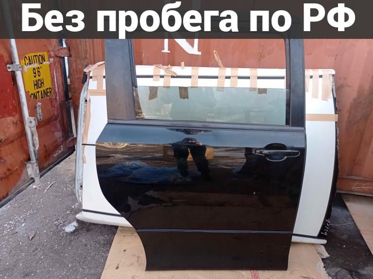 Стекло двери Toyota Noah ZRR75 RR