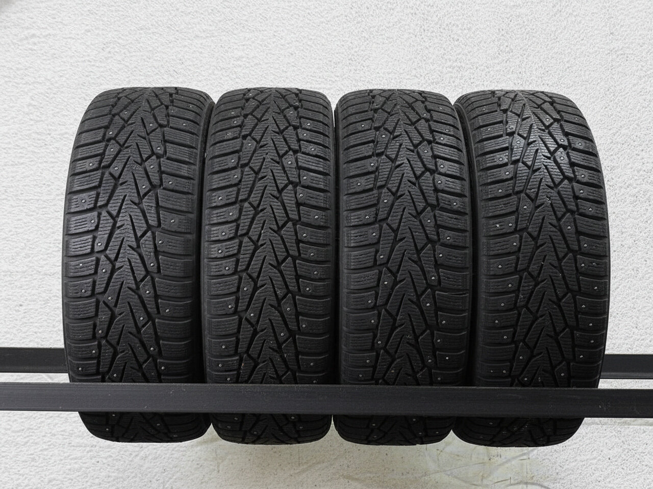 Зимние шины шипованные Nokian Tyres Nordman 7 205/55 R16 15.0% износ PT0010937 TSB055765