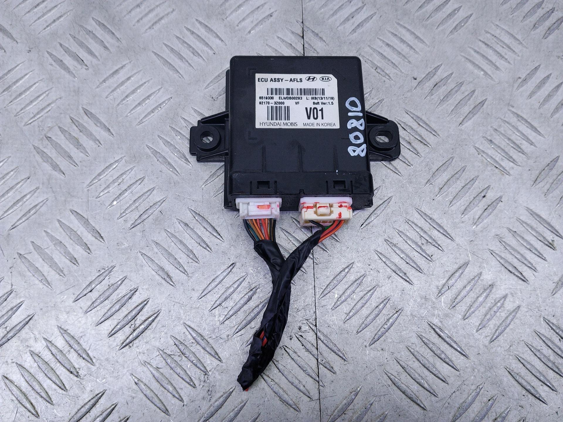 Блок управления светом Hyundai i40 1 2013 921703Z000