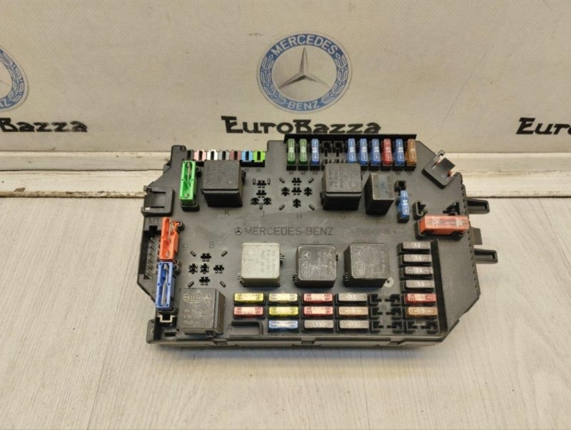 Блок предохранителей SAM Mercedes W221 A2215403150
