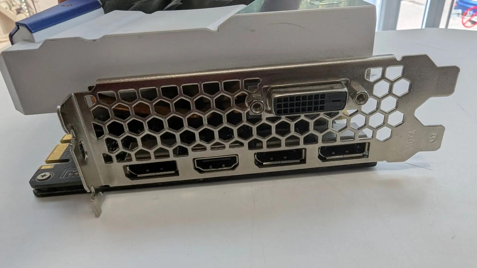 Nvidia GeForce GTX 1070 8Gb — фото 1