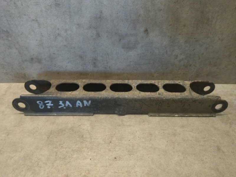 Рычаг задний продольный BMW 1 E87 33326763477