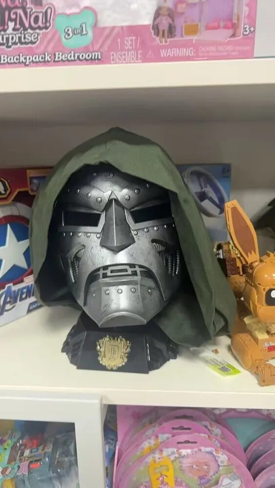 Фигурка ! MARVEL LEGENDS DOCTOR DOOM