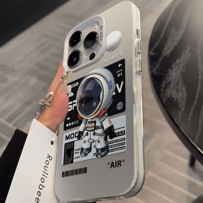 Чехол на Айфон 15 Про / iPhone 15 Pro белый с дизайном астронавта, премиальный ударопрочный чехол для смартфона