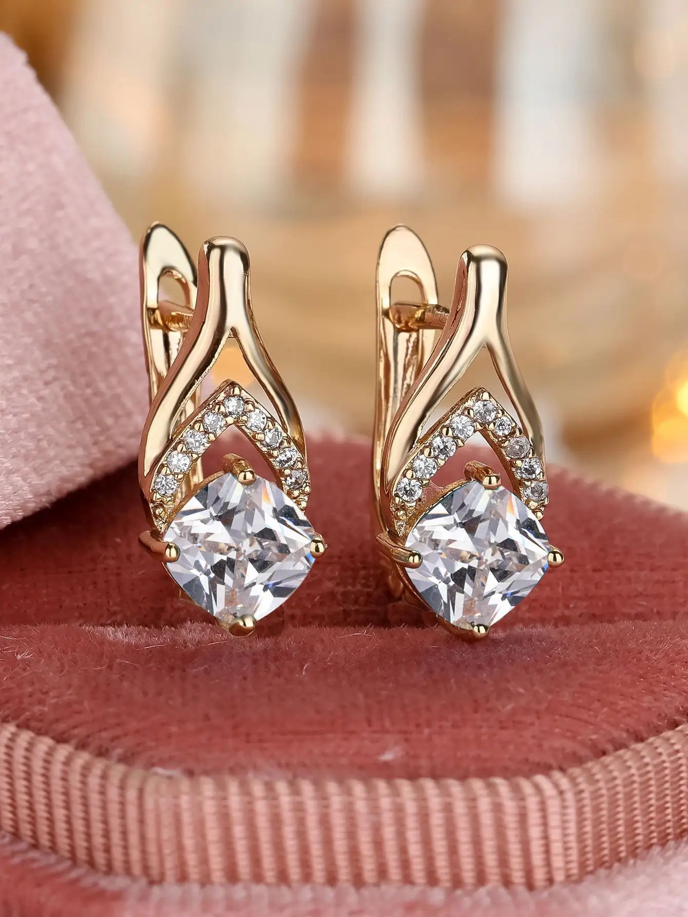 Серьги, фианит, искусственный камень, золотистый — фото 1