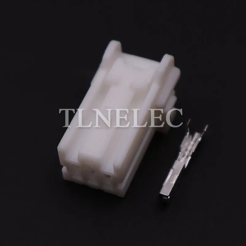 Автомобильный разъем 3-контактный с проводами MG652993 72829-5974 female connector