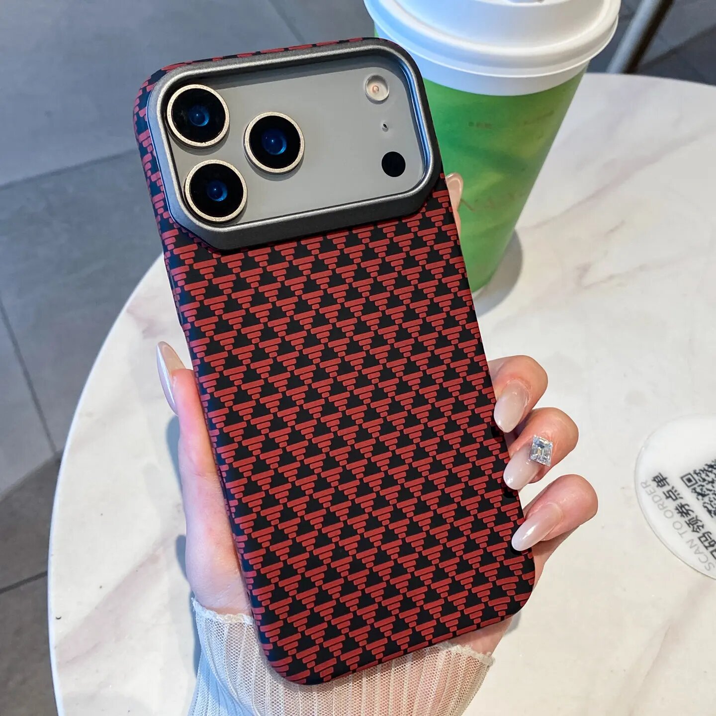Чехол для iPhone Air Triangular Red с узором