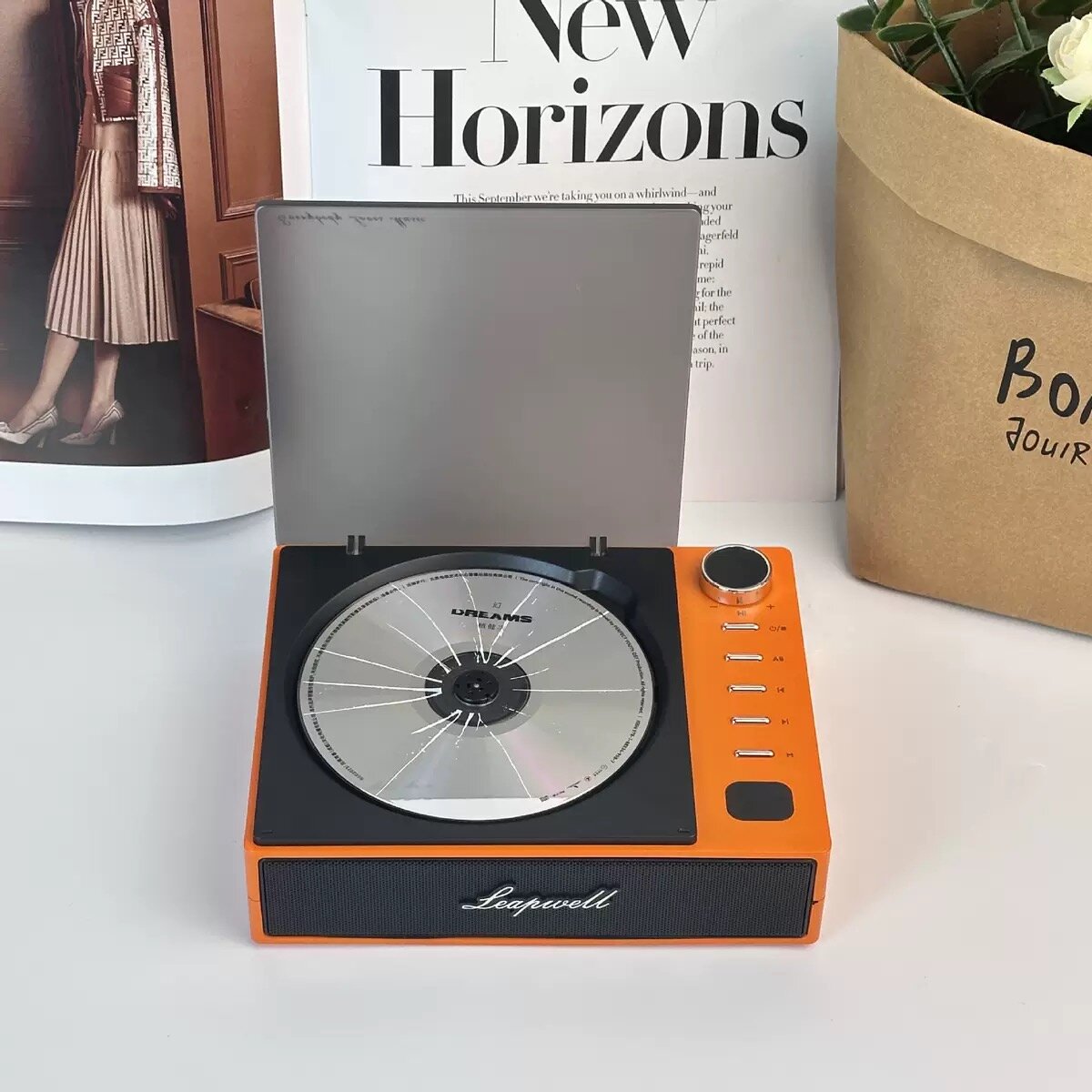 Leapwell HiFi CD-плеер, двухсторонний bluetooth-колонка, FM-радиоприемник, MP3-плеер, пульт дистанционного управления, встроенная батарейка2600mAh