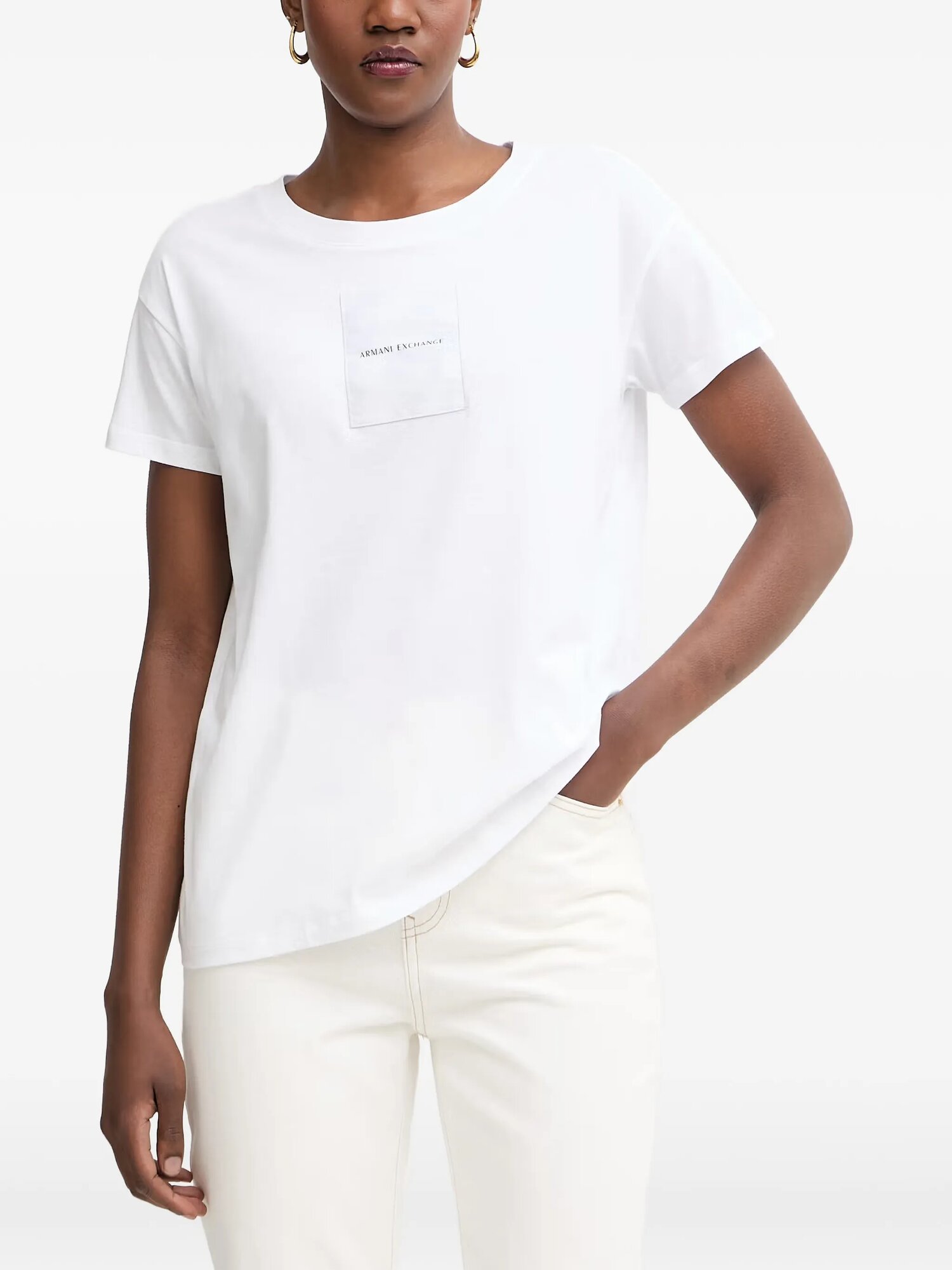 Футболка Armani Exchange Logo-patch T-shirt, размер 42, белый