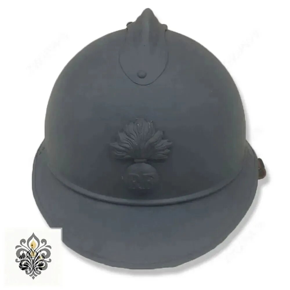 Шлем защитный Франция 1915 Адриана со значком, сталь, черный, без прокладки и ленты — фото 1