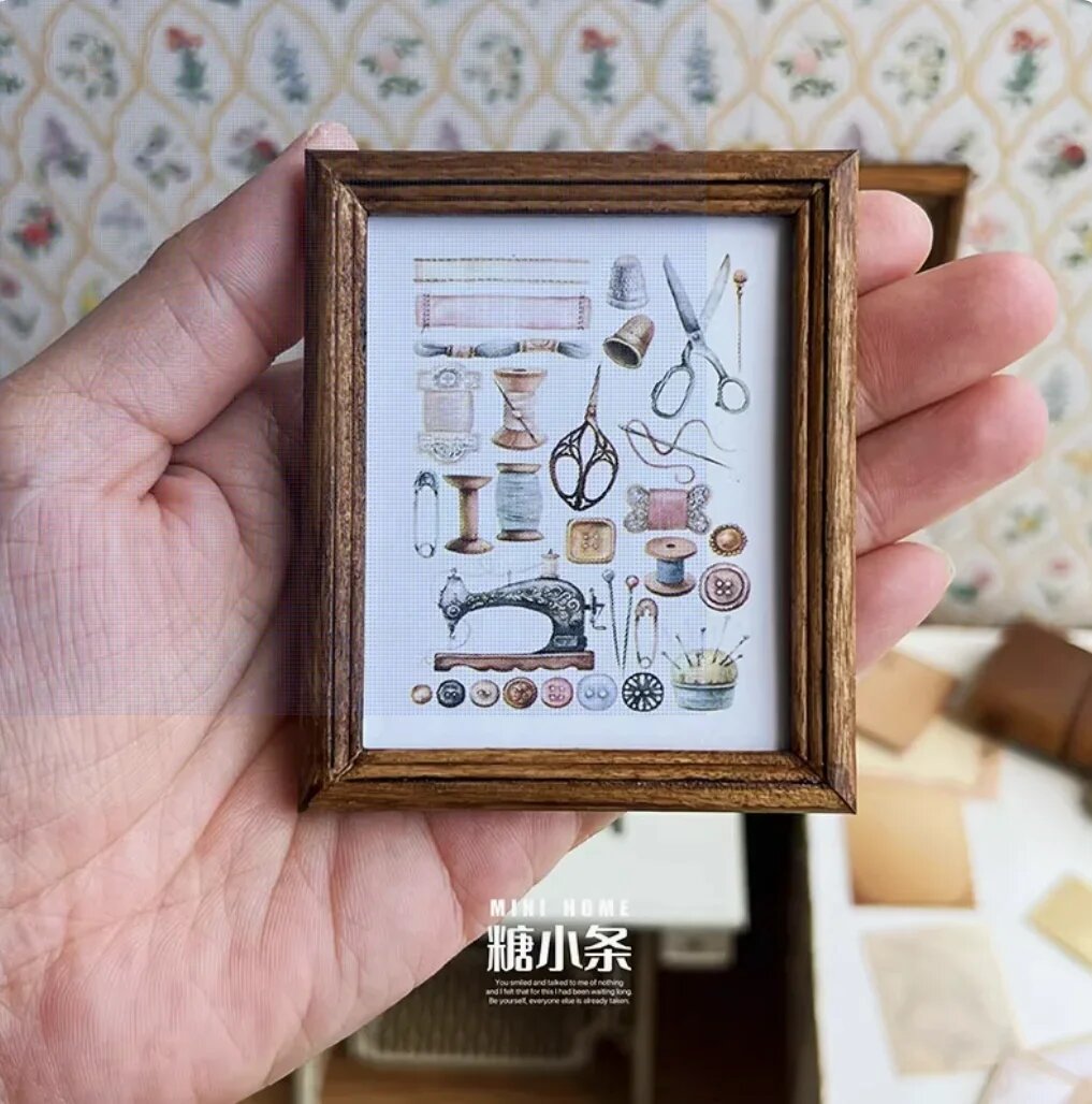 Фоторамка для кукольного домика 1 pc 6.1x7.5cm