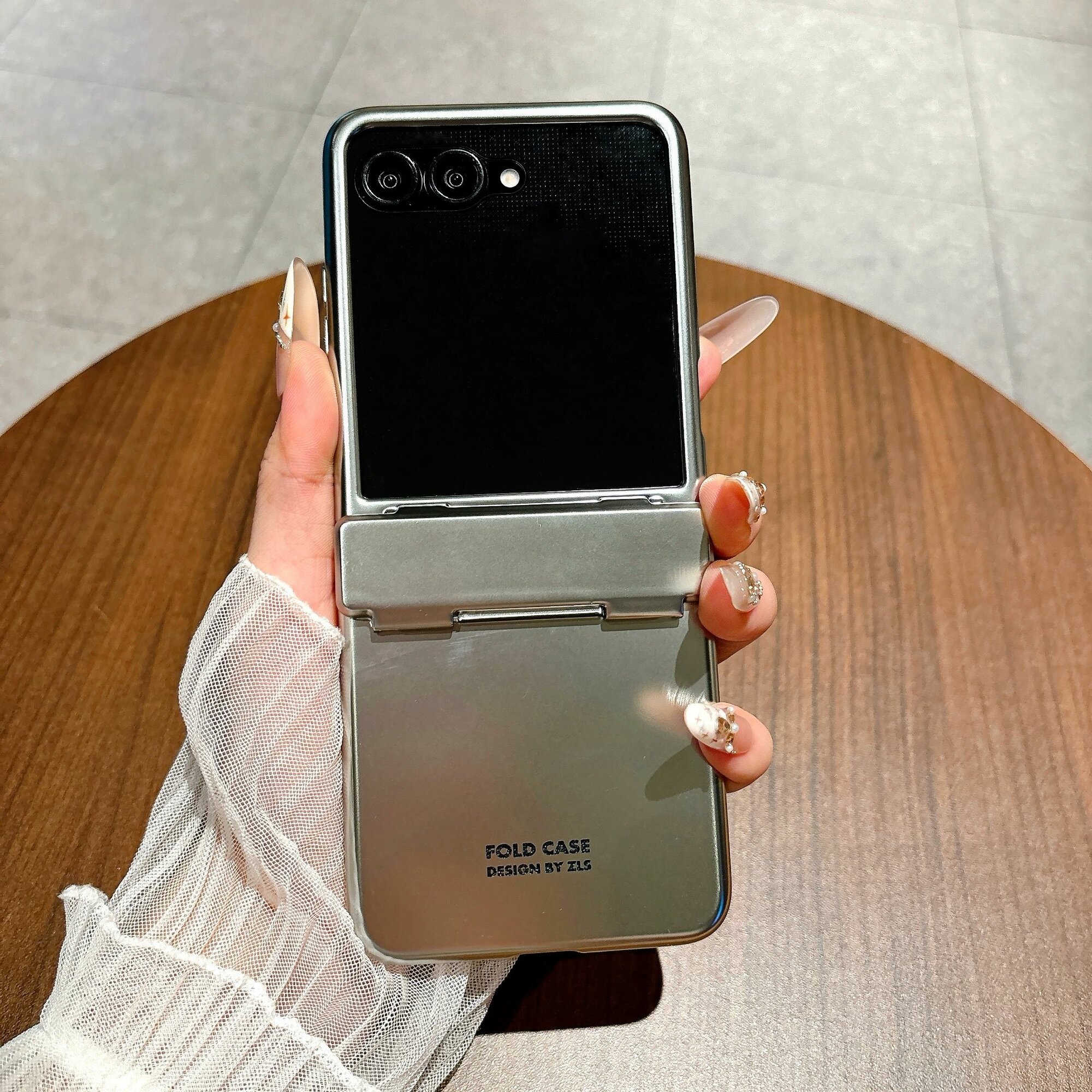 Чехол для Motorola Moto Razr 70/Моторола Разр 70/Razr 2026, soft touch, чехол-кардиомонитор, пластик, защита камеры, ударопрочный, усиленные углы, Motorola, Silver,