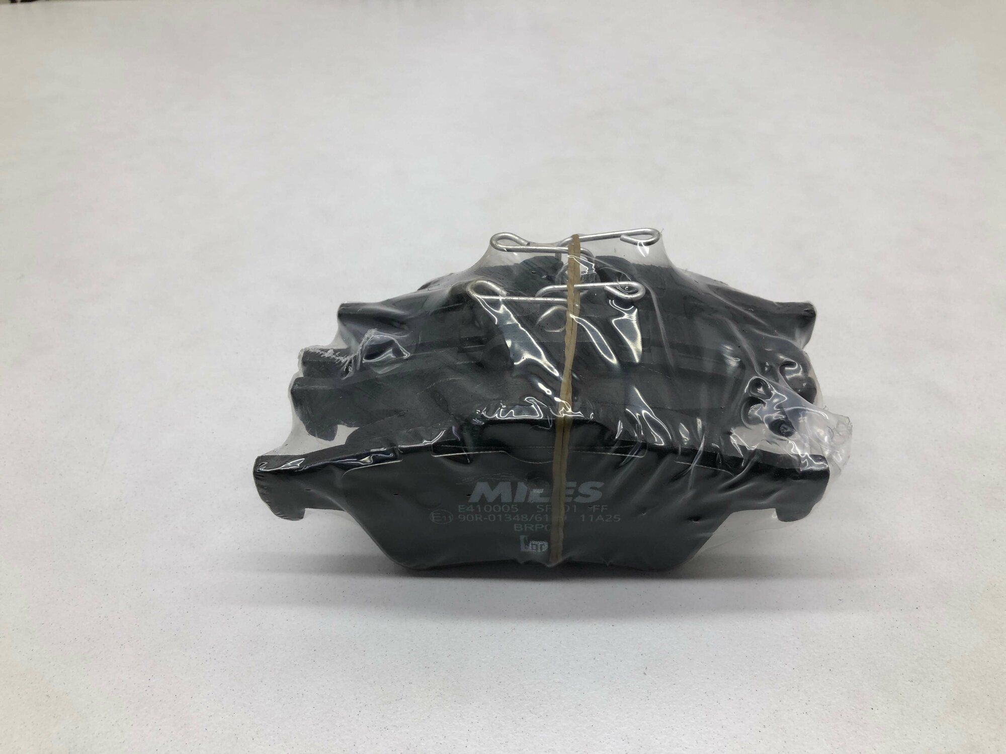 Колодки тормозные задние MILES E410005 Ford C-MAX
