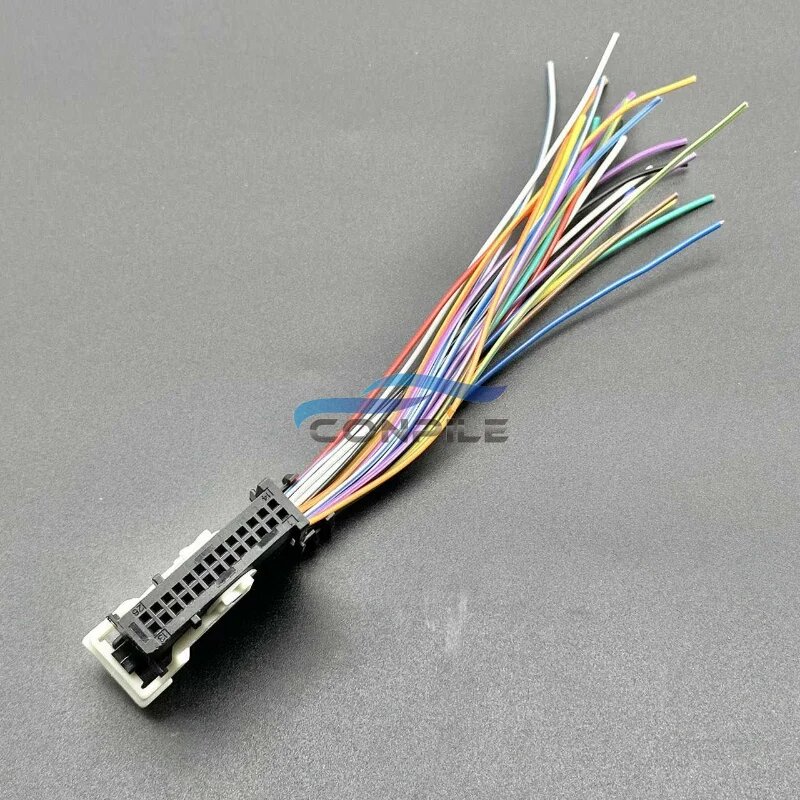 Разъем для камеры Volkswagen RCD510 RNS510 RGB 26-контактный connector with pin