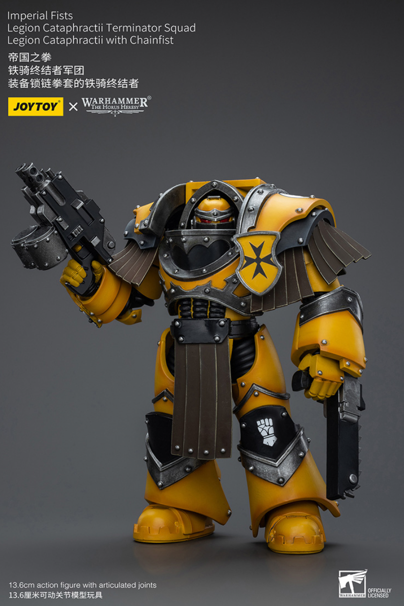 Фигурка JOYTOY Warhammer 40000 Imperial Fists Legion Cataphractii Sergeant with Chainfist