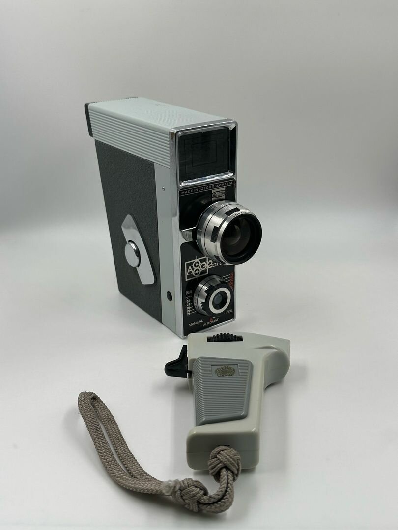 Киноаппаратура винтажная "MeOpta A8 G2" Чехословакия №9062229 Года выпуска 1968-1972гг родной футляр!