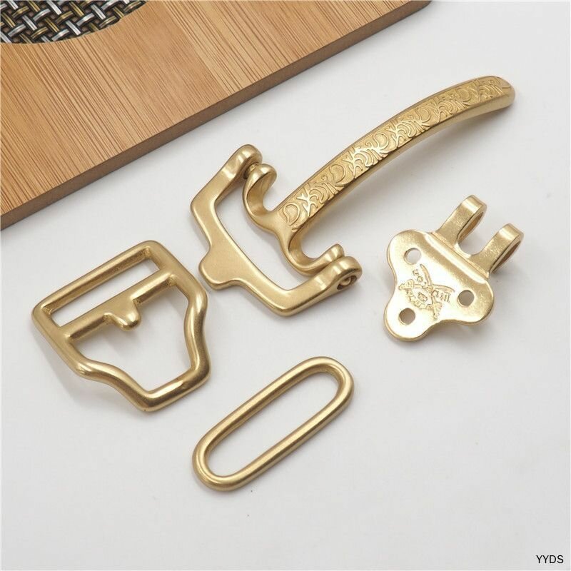 Metalnye zashivki YYDS zolotoy s ornamentom 4 shtuka dlya rukodeliya i klyuchki