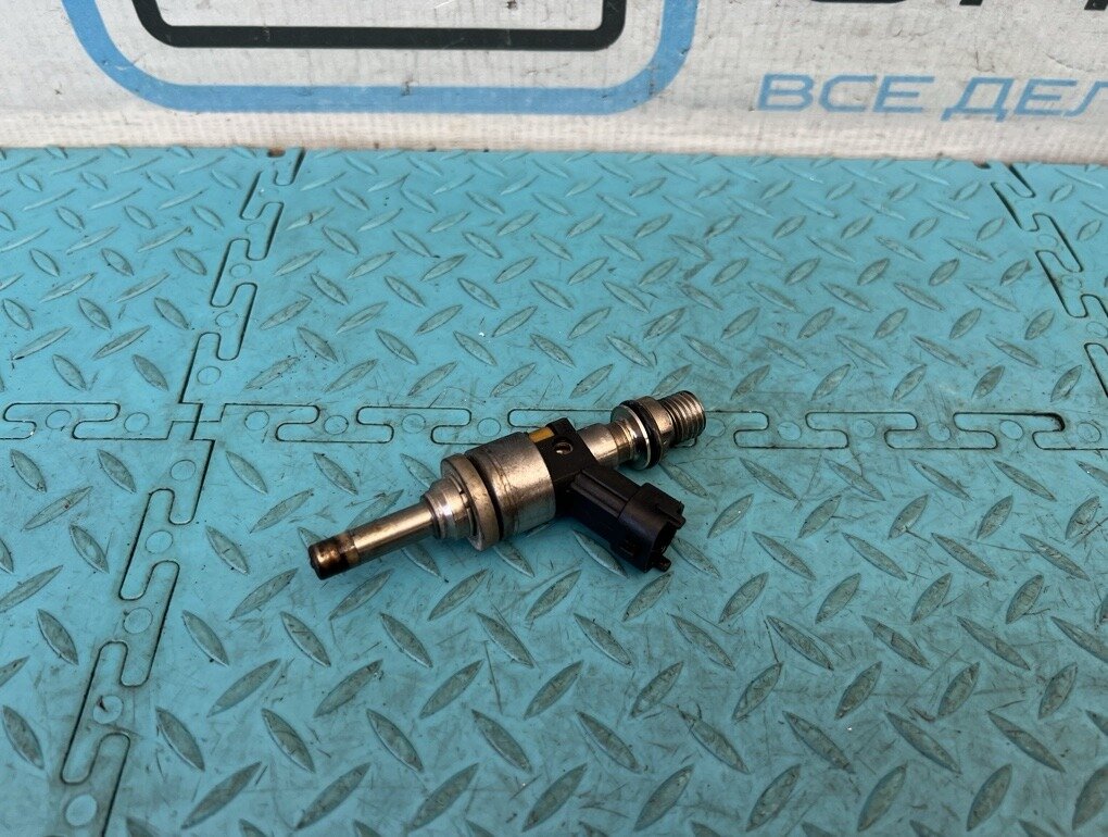 Форсунка топливная Porsche Cayenne 2008 957 M48.51 4.8 OEM 94860523101