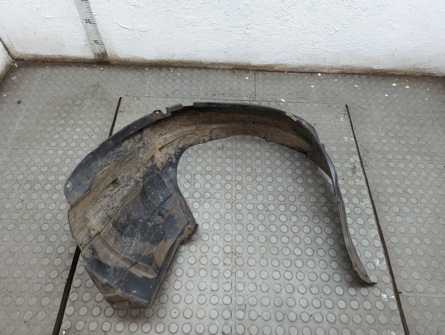 Защита арок (подкрылок) левая передняя Suzuki Grand Vitara Б/У