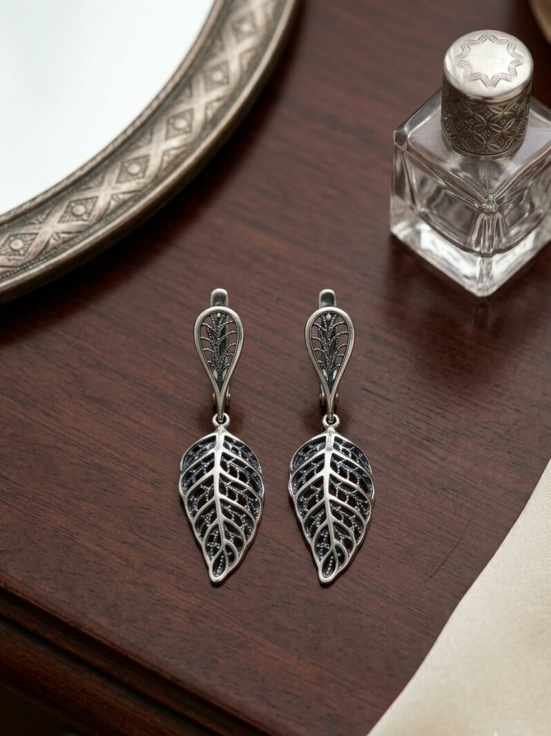 Серьги JEWELRY of KUBACHI, серебро, 925 проба, оксидирование, размер 20 мм, длина 4 см, , серебристый/черный — фото 1