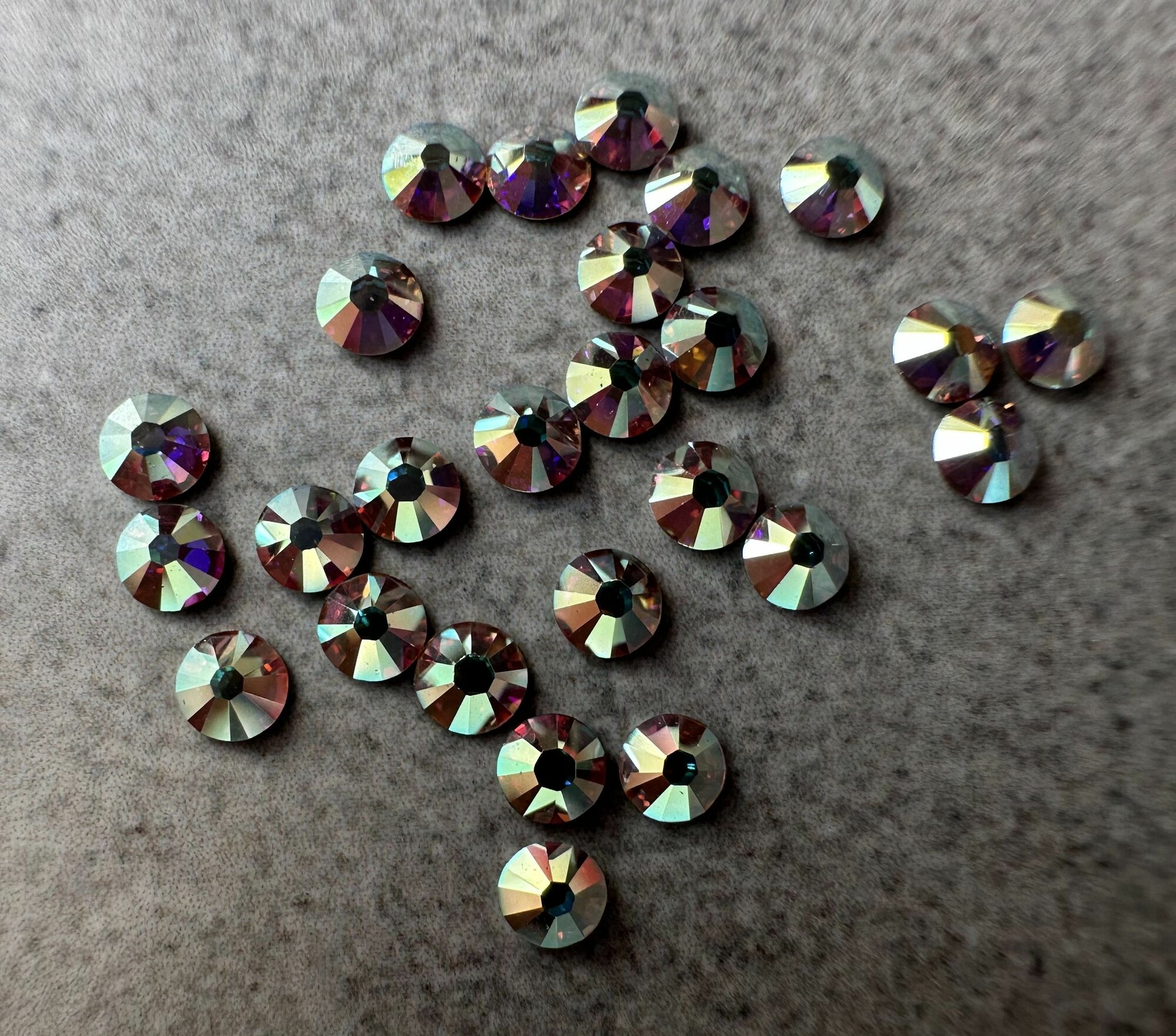 Swarovski AB стразы 6ss (50шт) Холодная фиксация.