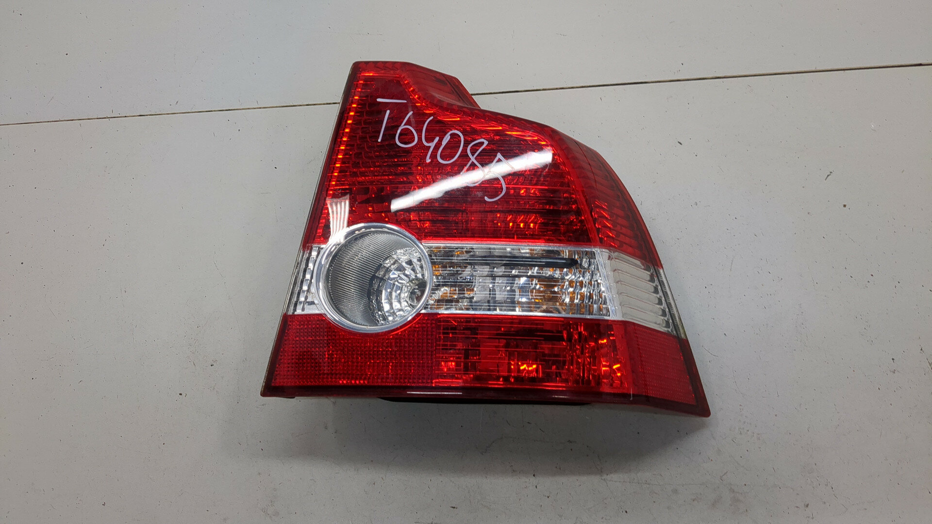 Фонарь (задний) правый Volvo S40 Б/У
