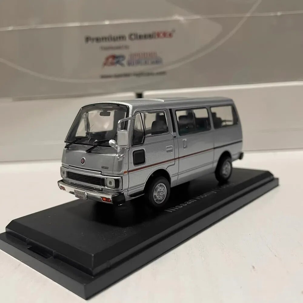 1:43 Norev Nissan Caravan Homy E23 1980 Diecast Model Модель коллекционная-без упаковочной коробки