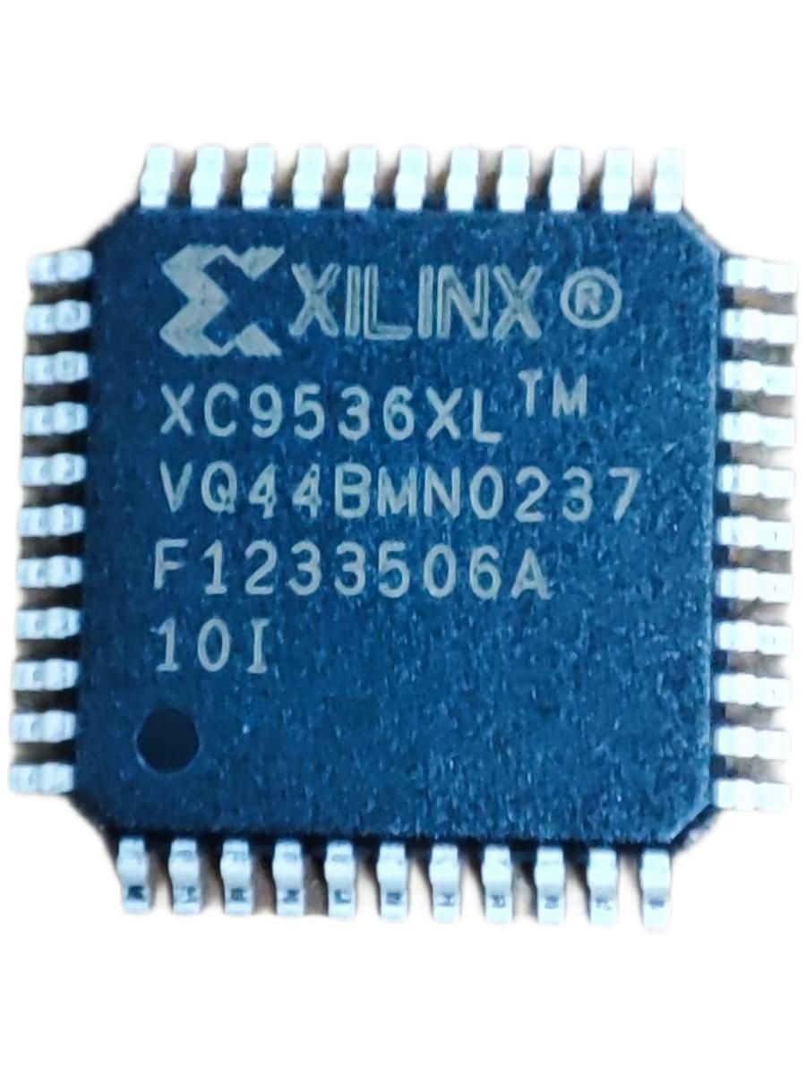 XC9536XL-10VQ44I (микросхема)