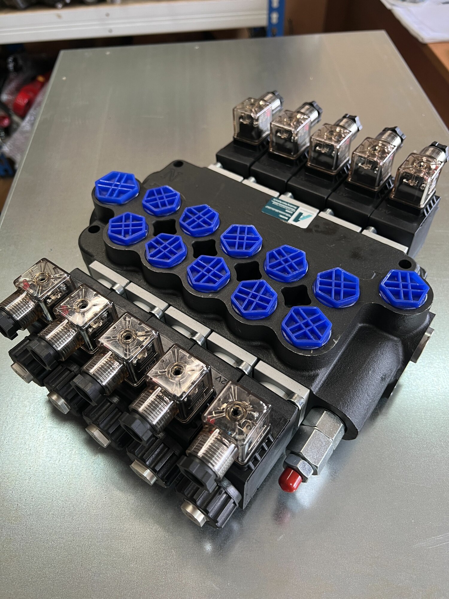 Гидрораспределитель 05Z80 ааaaa ES3 12 VDC G для грузовых автомобилей и спецтехники