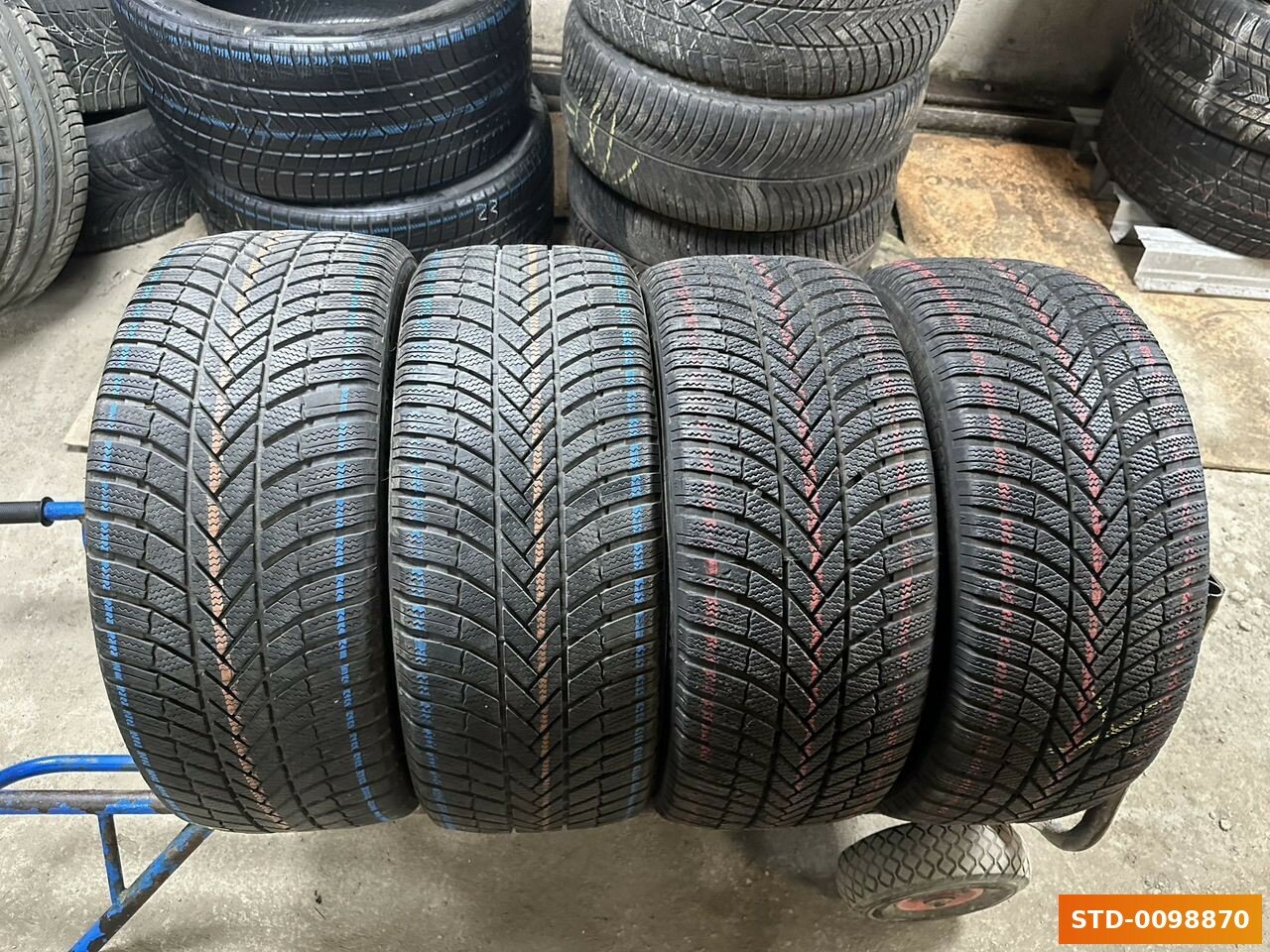 Комплект (4 шт) зимних БУ шин Bridgestone Blizzak LM-005 245/45 R18 40% износ 8296259189