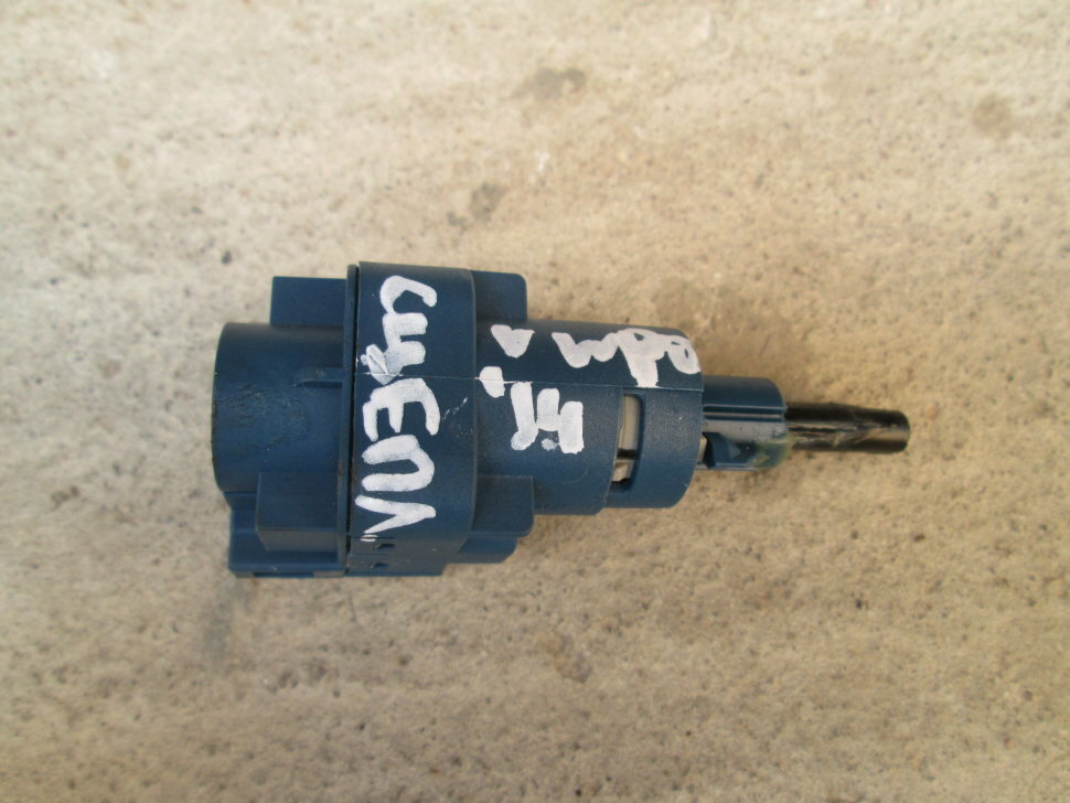 Датчик педали сцепления 6Q0927189 VW, Audi, Seat, Skoda б/у